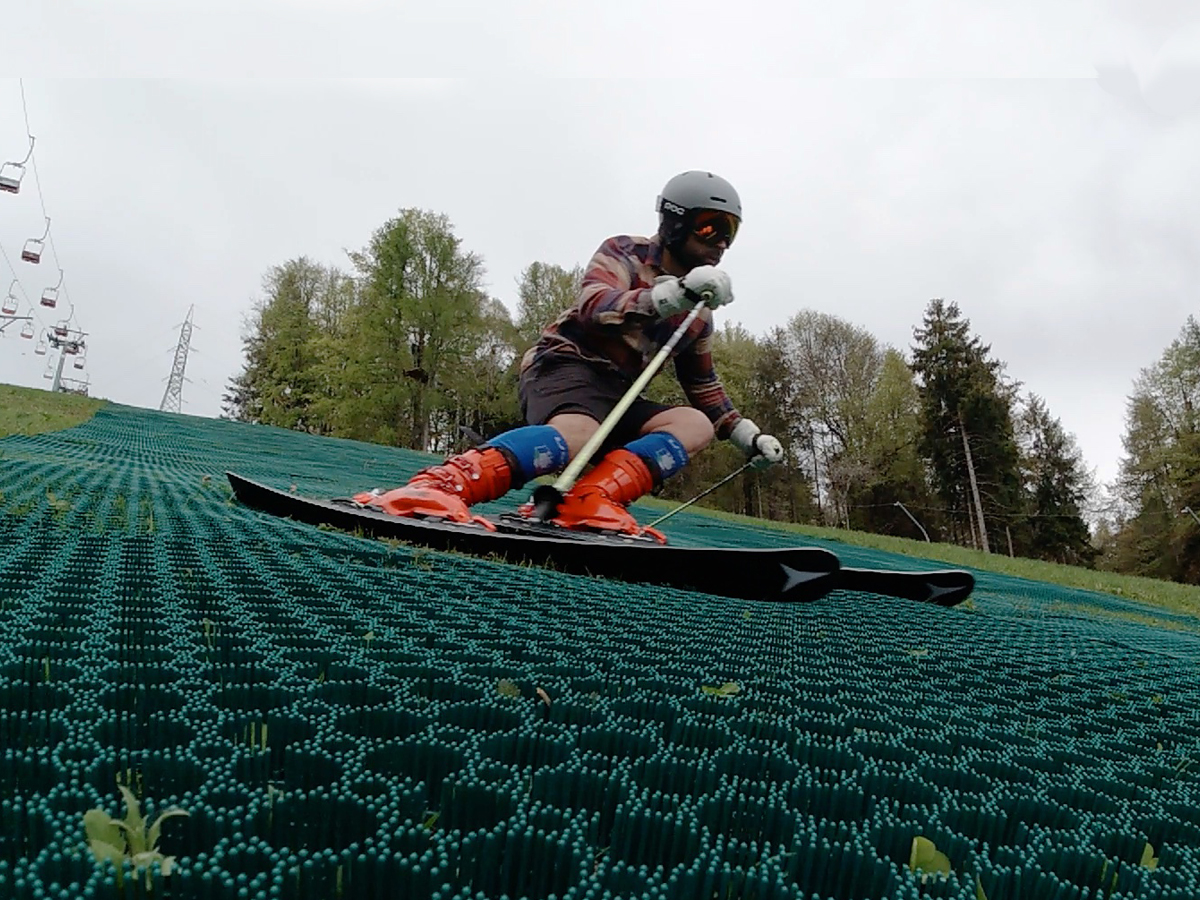 Neveplast Np30 Freeski è verde ma "lascia" il bianco! - SciareMag