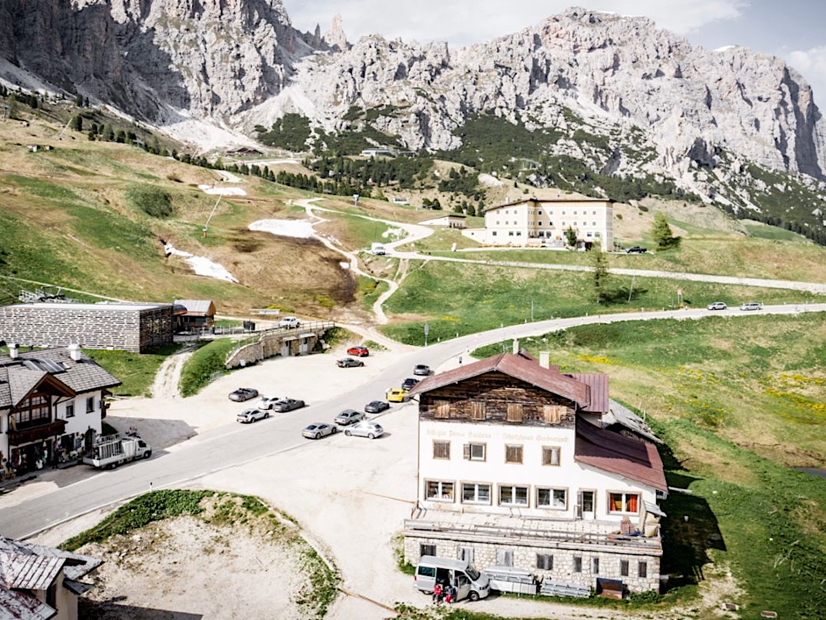 La montagna s’è desta: dal 2024 i Passi Dolomitici diventeranno ZTL ...
